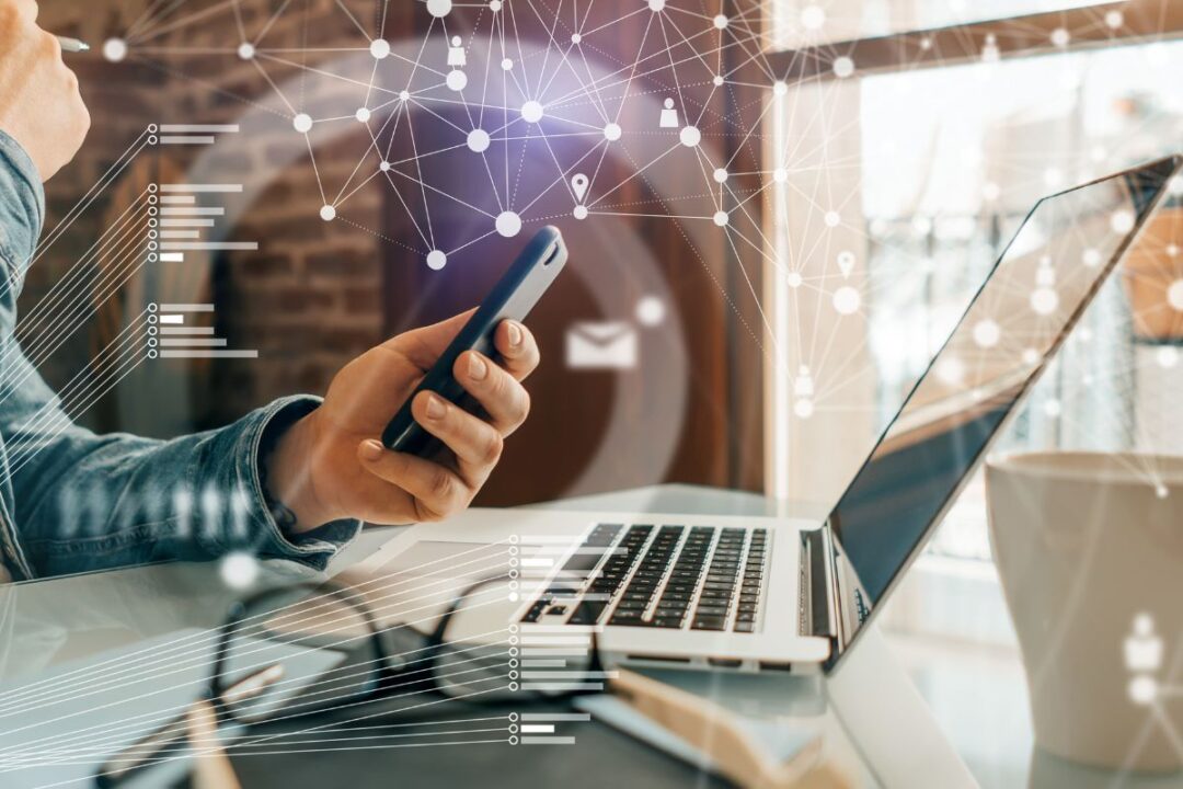 5 Different Types of Communication Technology - TechSnivel